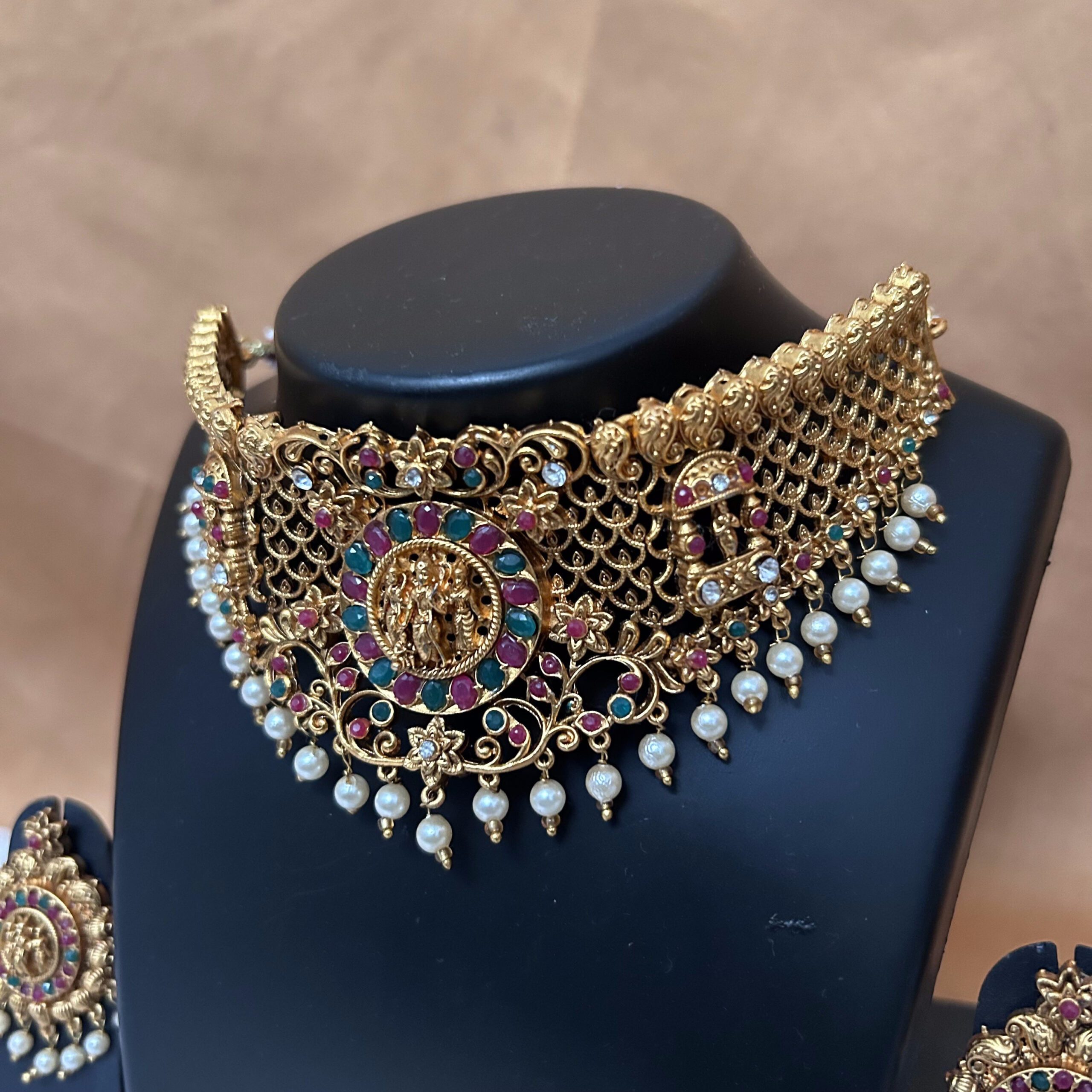 Beautiful Matt finish Traditional jewellery set – Mumbai Collections